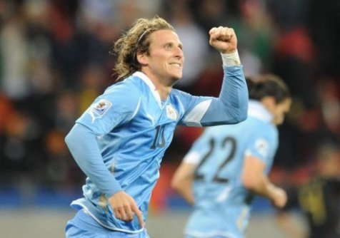 Diego Forlan remporte le Ballon d'or ! - AgoraVox le média citoyen